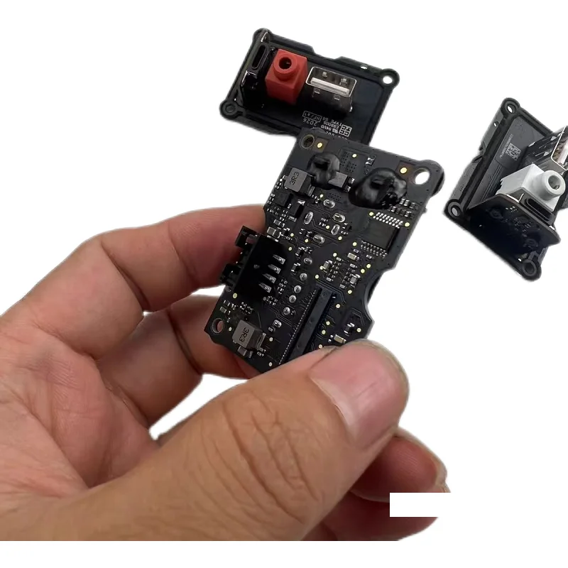 Beats pill+ Bluetooth speaker charging port board PCB - Earpadfix